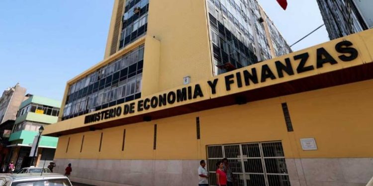 Ministerio De Economía Contrata Más Consultores Y Asesores Que 12