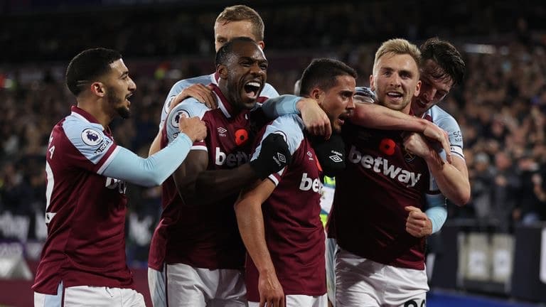 West Ham End Liverpools 25 Game Unbeaten Run In Dramatic Win