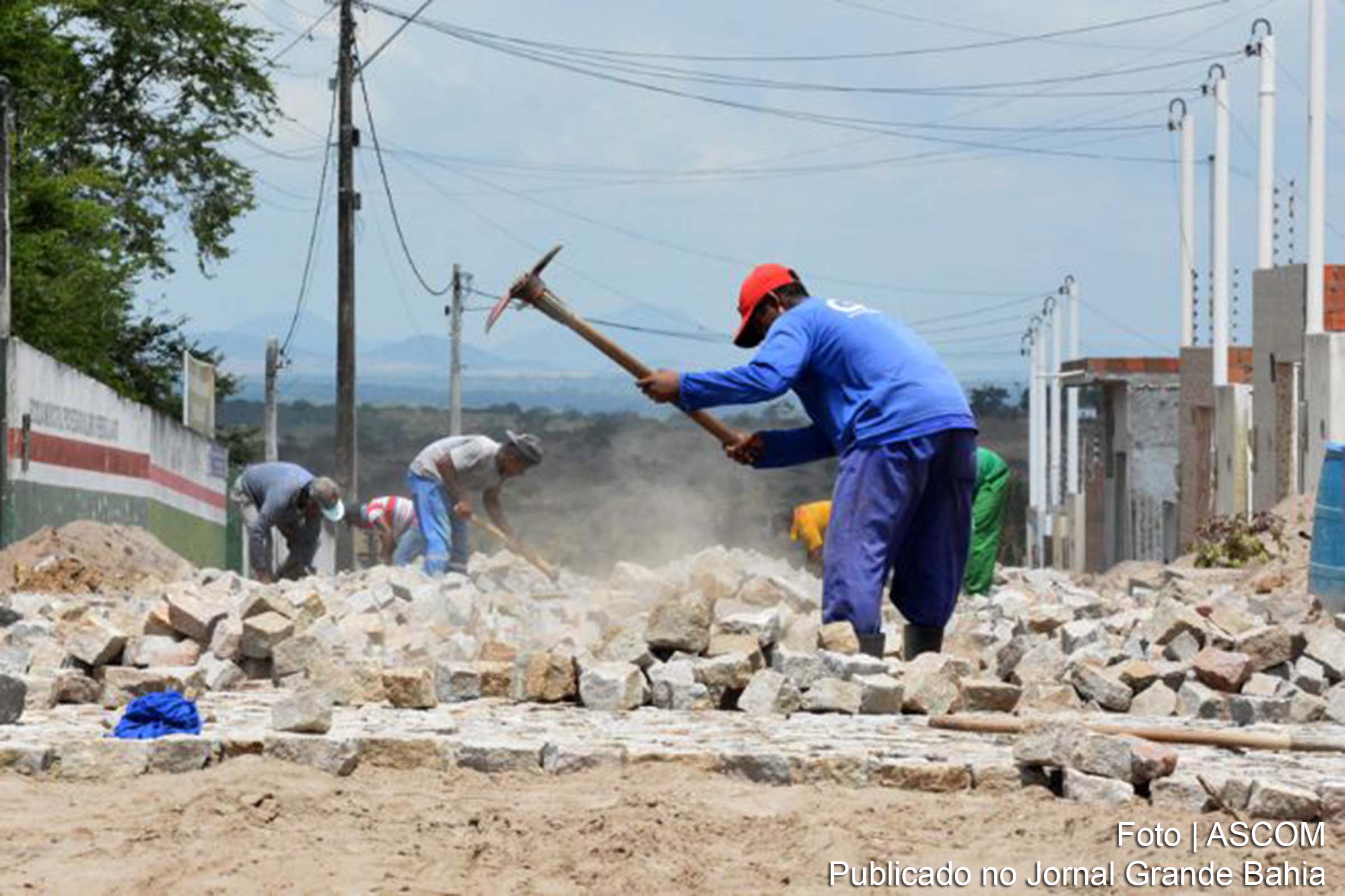 Prefeitura De Feira De Santana Inicia Obras De Pavimentação No Bairro