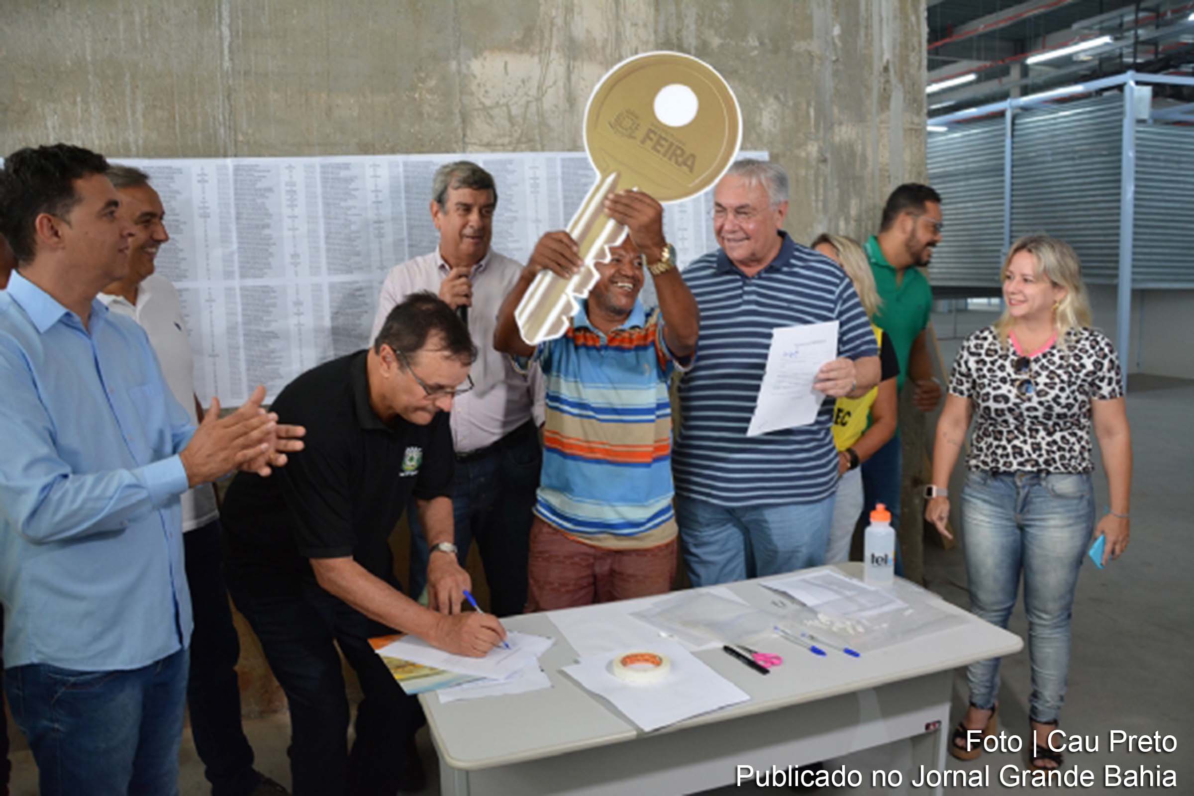 Prefeitura De Feira De Santana Inicia Entrega De Boxes Do Shopping