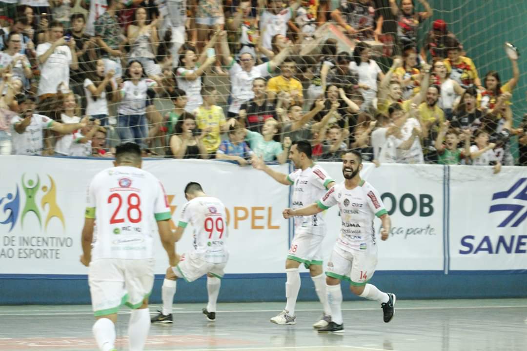 Liga Futsal Paraná Cascavel E Dois Vizinhos Definem Vaga Na Semifinal