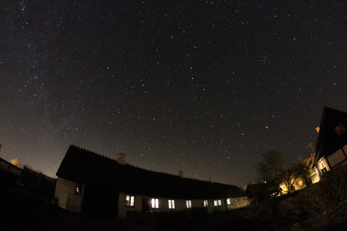 Hvad Er Forskellen På Stjerner Planeter Og Måner Dark Sky Nyord