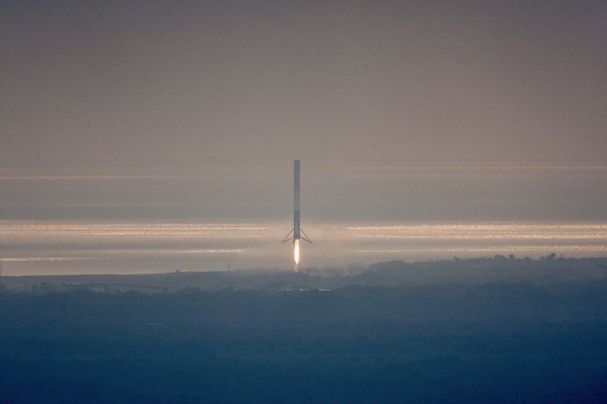 Spacex Lanza Cohete Hacia La Estación Espacial Internacional