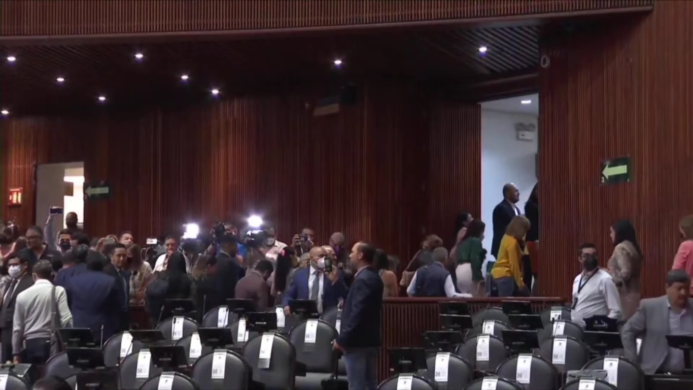 Video Diputados De Oposición Abandonan Sesión Sobre Reforma De Litio