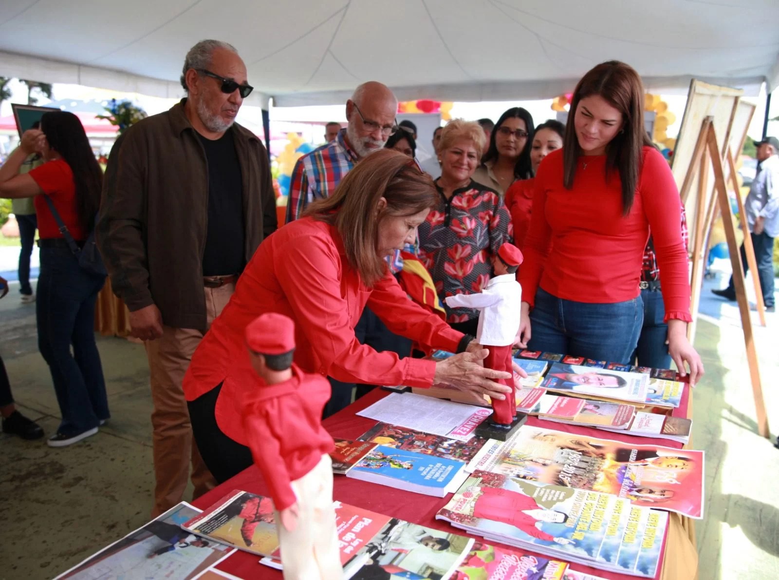 Alcaldesa Ana Fuentes Inaugura Galería “rostros De Un Gigante” 1