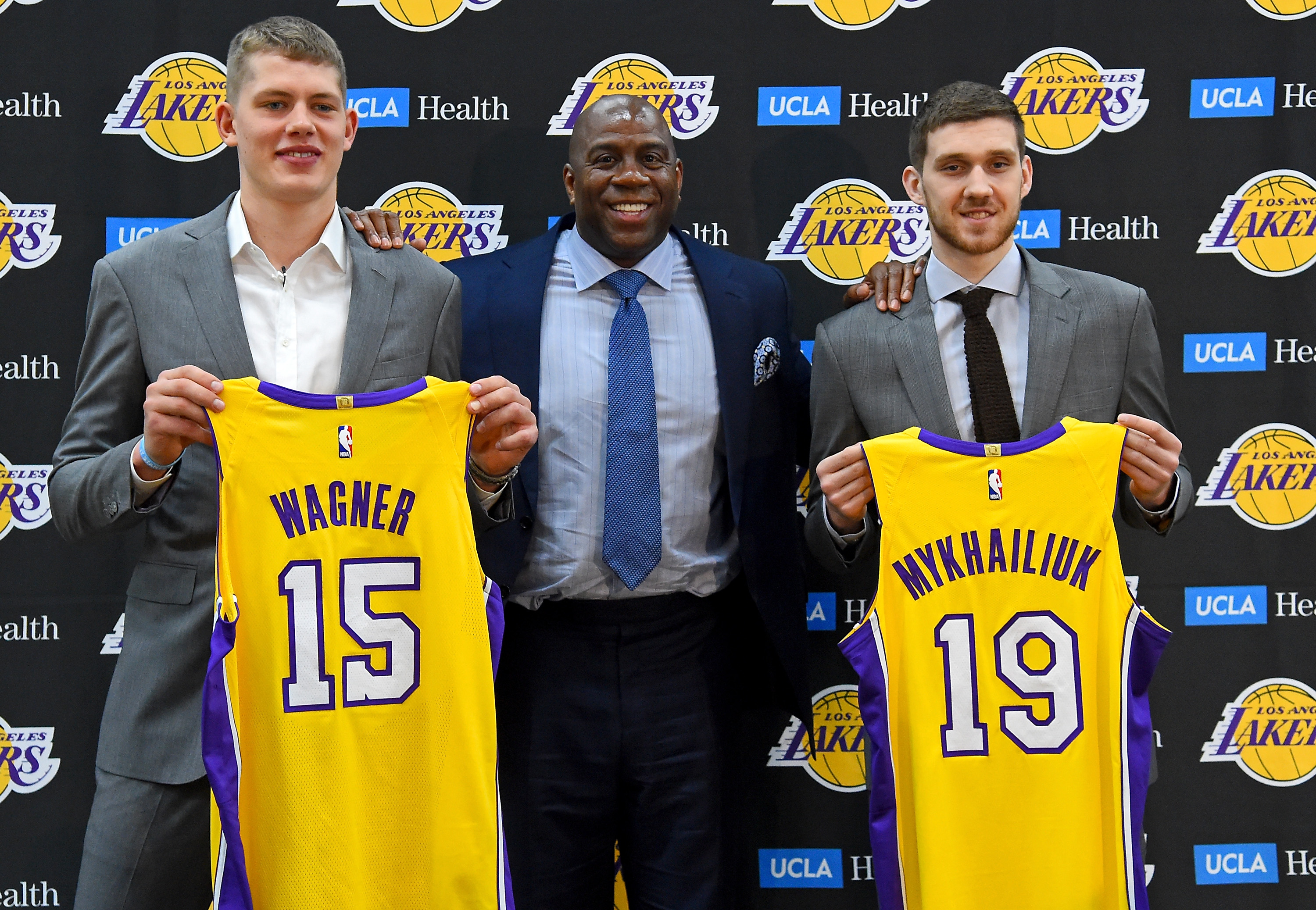 Official Lakers To Pick Fourth In 2019 Nba Draft Lakers Outsiders