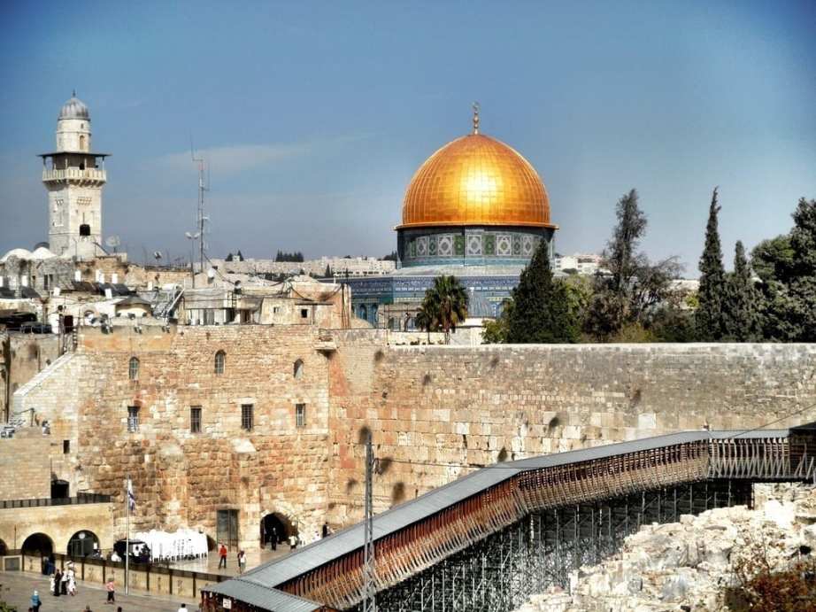 Western Wall And The Temple Mount In Jerusalem