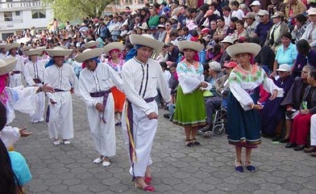 Tipos De Bailes Folkloricos Del Ecuador Con Respecto A Su Vestimenta