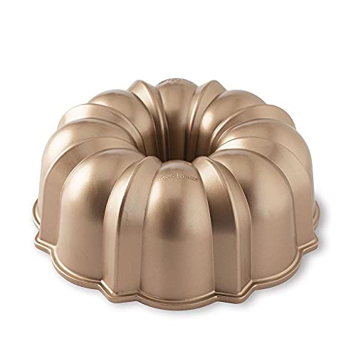 Nordic Ware Original Bundt Pan Superior Baking Performance