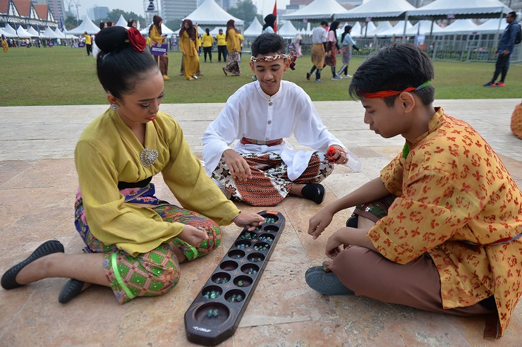 Permainan Tradisional Melayu Congkak Bermain Congkak Permainan