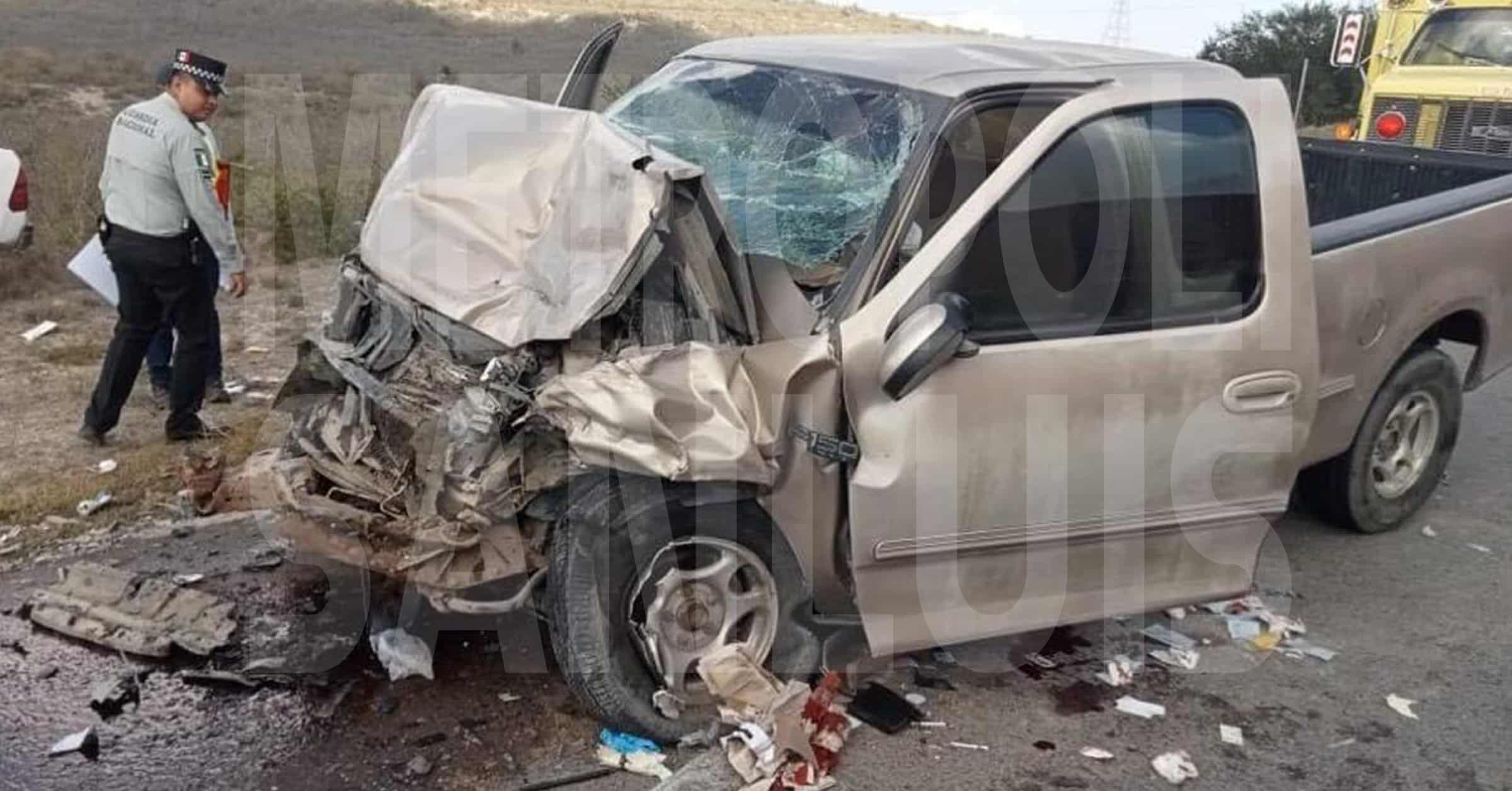 Choque De Camionetas En La Carretera Federal México 70 Deja Siete