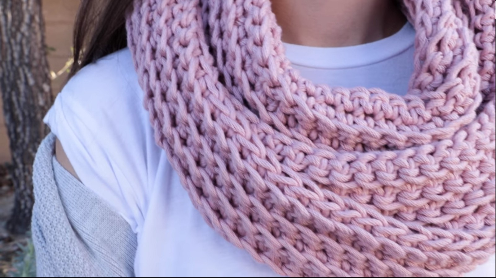 Easy Infinity Scarf Crochet Pattern How To Crochet An Infinity Scarf