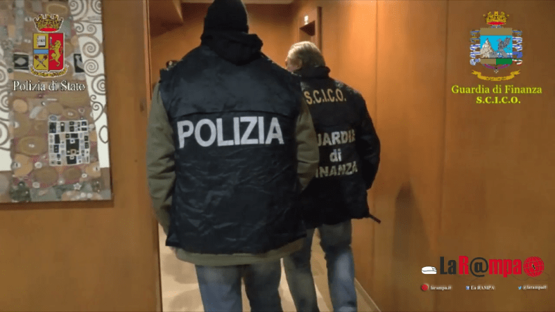 Video Camorra Blitz Ps Gdf Arrestate 7 Persone Appartenenti Al Clan