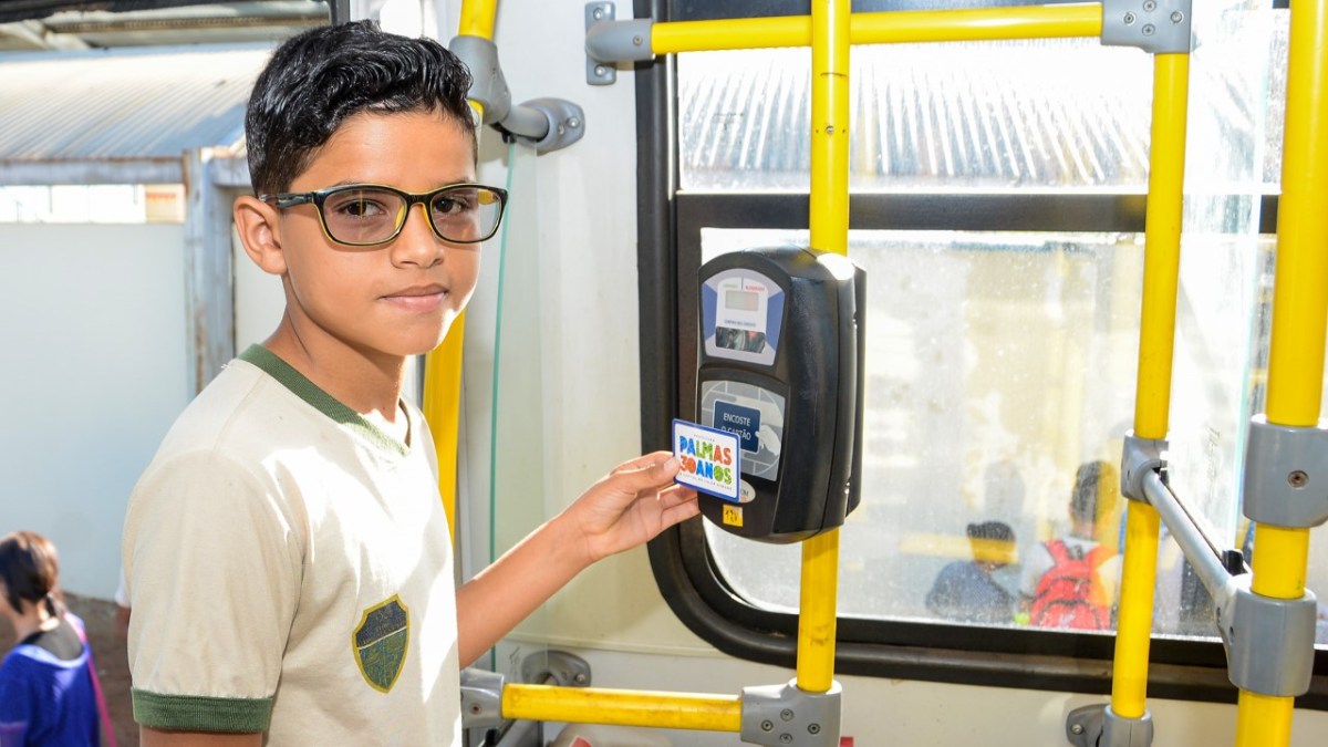 Alunos Da Capital Utilizam Transporte Escolar Com Sistema Modernizado