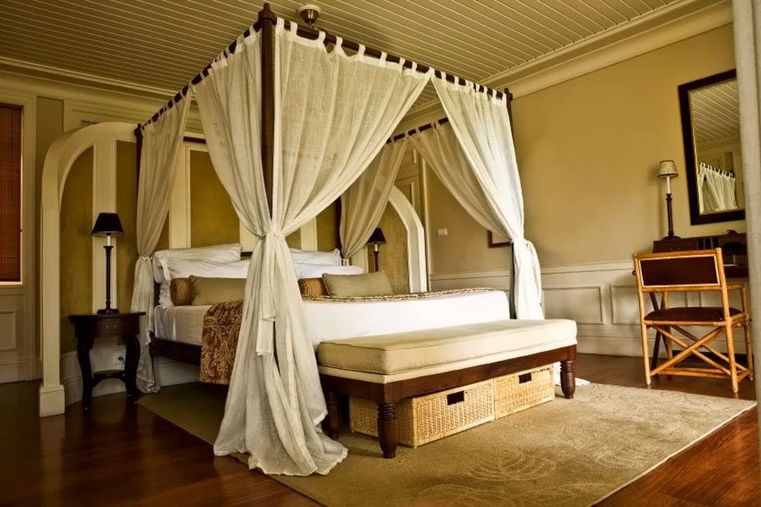 50 Romantic Bedroom With Canopy Beds Sweetyhomee