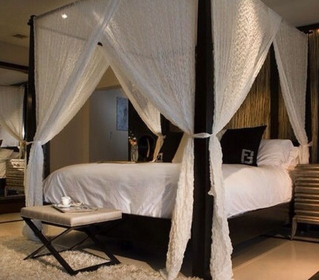 50 Romantic Bedroom With Canopy Beds Sweetyhomee