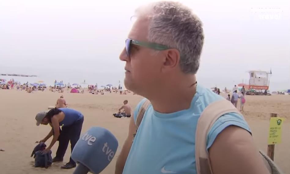 Šok Scena Na Plaži Dok Je Turista Pričao Kako Uživa U Ljetovanju Iza