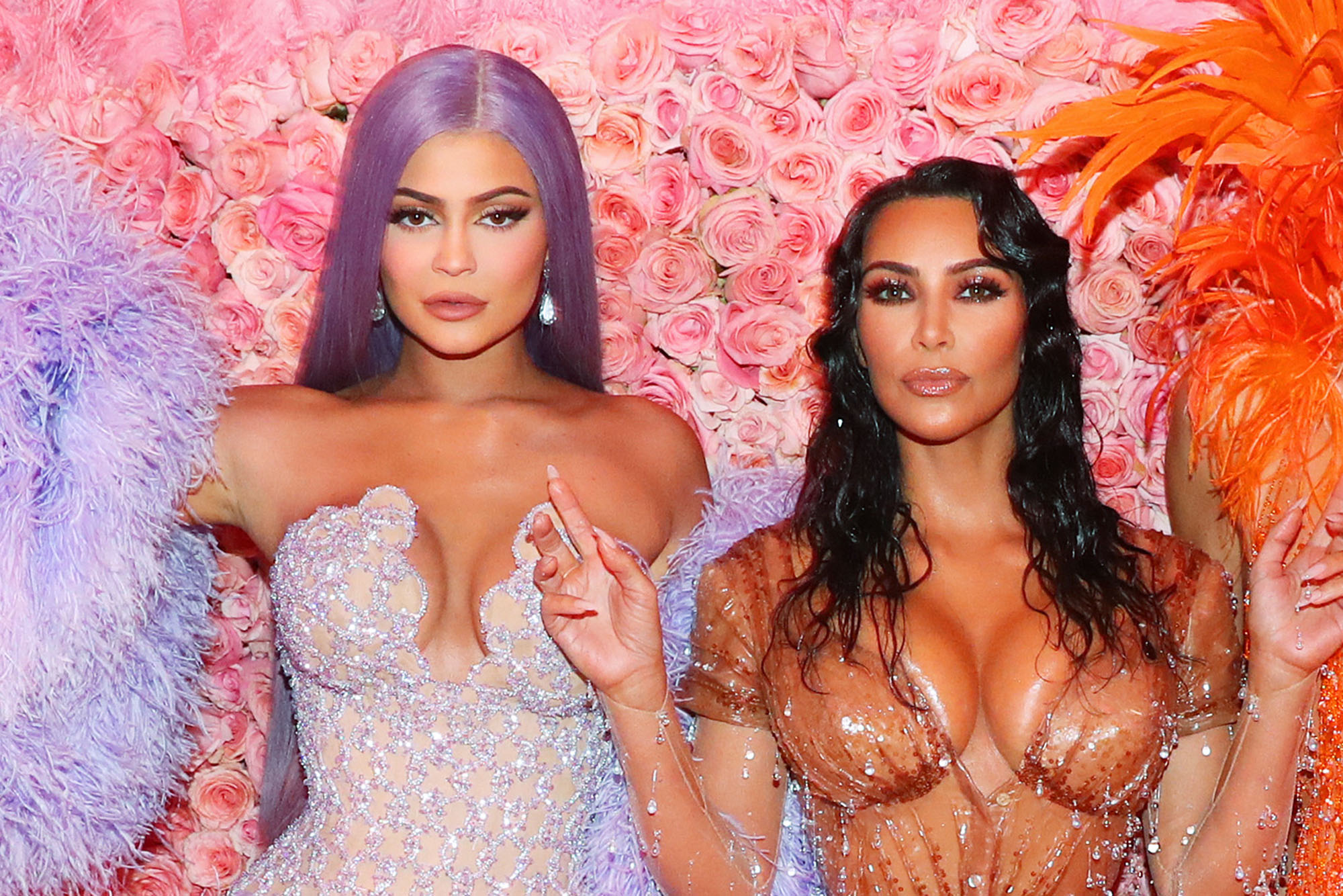 Kim Kardashian And Kylie Jenner Launch Kkw Perfume In Pink