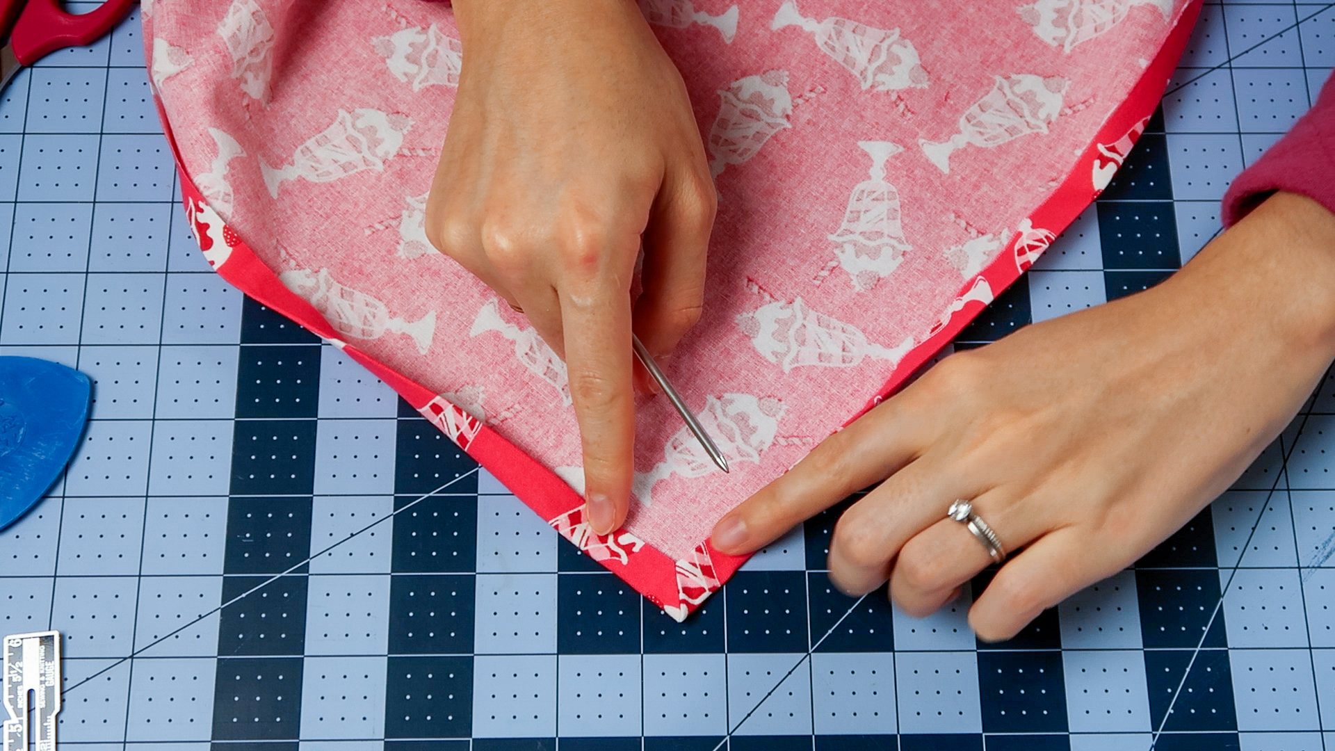 How To Sew A Perfect Mitered Corner For Cloth Napkins