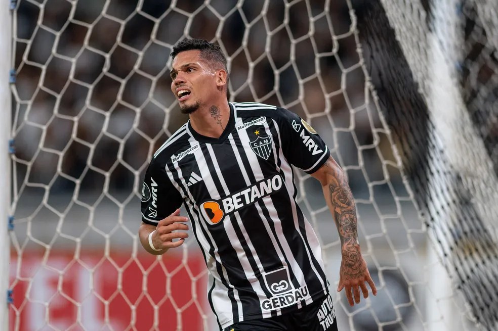 Atlético Mg X Vasco Paulinho Vira Dúvida Para A Partida Papo Na