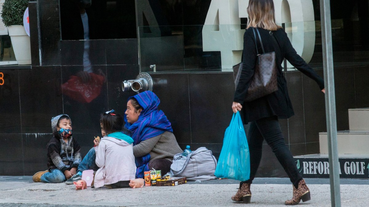 ¿qué Clases Sociales Existen En México Te Explicamos Plumas Atómicas