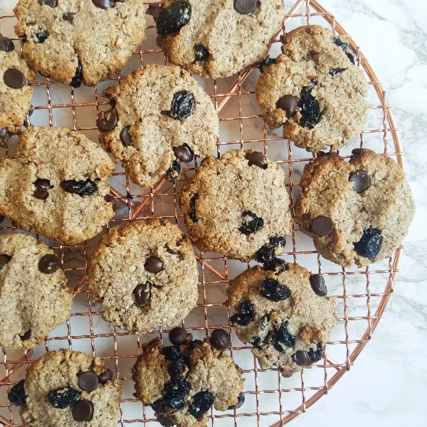 Oatmeal Raisin Chocolate Chip Cookies Pretend Its A Donut