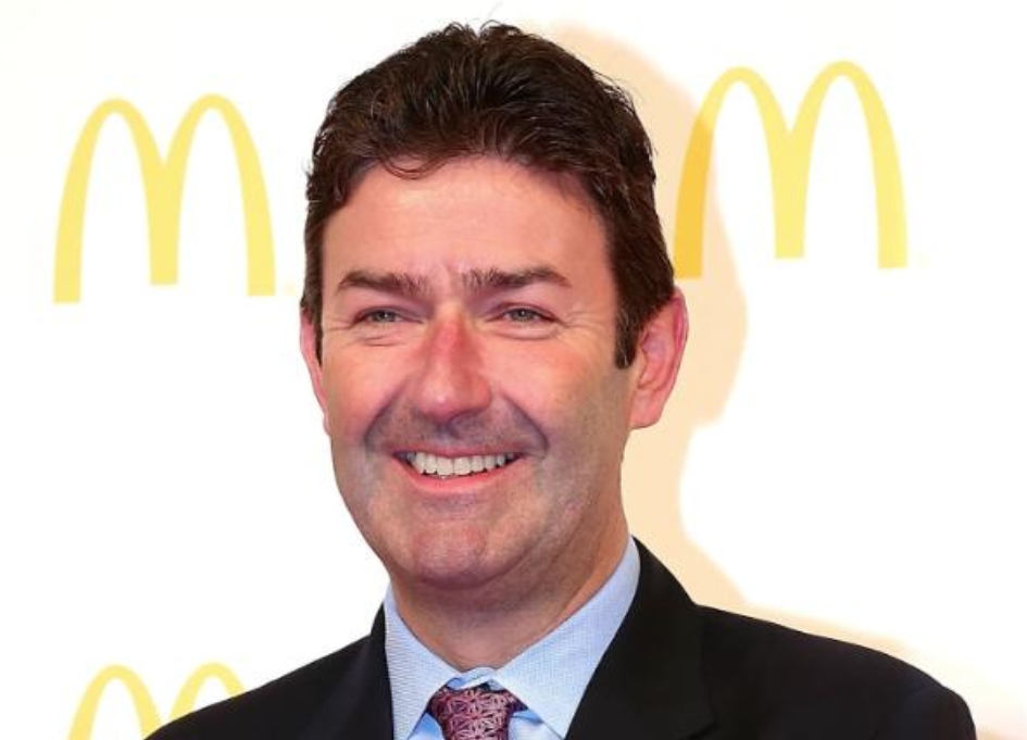 Mcdonalds Ceo Easterbrook Fired Due To Romantic Relationship Reel 360 News