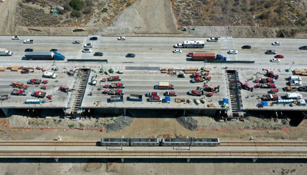 Los Angeles Congestionamiento De 5 Millas En Freeway 210 Cierre De