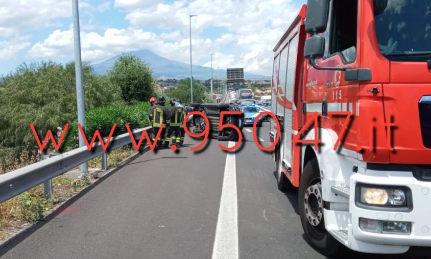 Incidente Sulla Tangenziale Di Catania Coinvolte 4 Auto Lunghissime