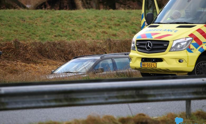 Auto Met Aanhanger Belandt In De Sloot Naast De A7 Oldambtnunl