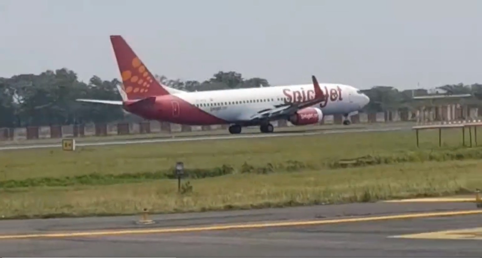 Delhi Bound Spicejet Flight Returns To Patna Due To Fire On Engine