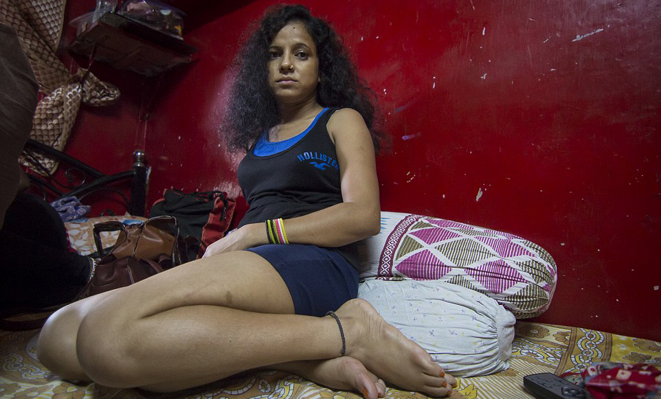 Lockdown Lands Sex Workers Of Asias Largest Red Light Area Sonagachi