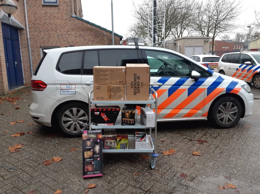 Medemblik Actueel Politie Neemt Lading Vuurwerk In Beslag