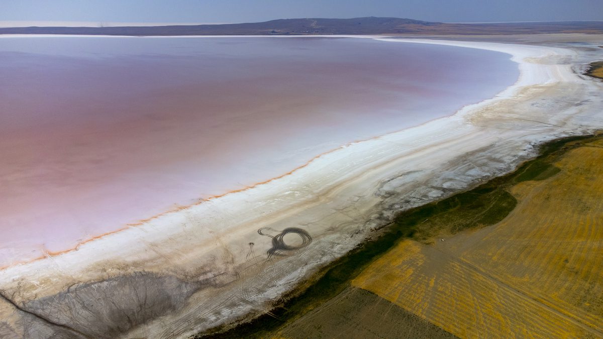 Turkiyes Salt Lake Turns Into Pink Middle East Monitor