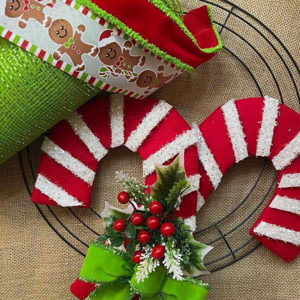 Candy Cane Wreath Kit Nadias Crafty Corner