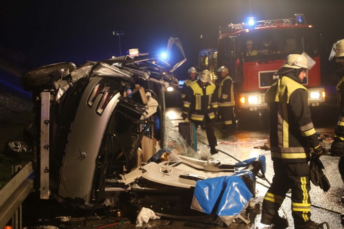 A96 Holzgünz Memmingen Glatte Autobahn Nach Graupelschauer Fünf