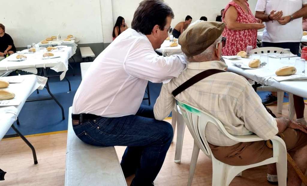 Fernández Vara Visita La Zona Afectada Por El Incendio De Sierra De