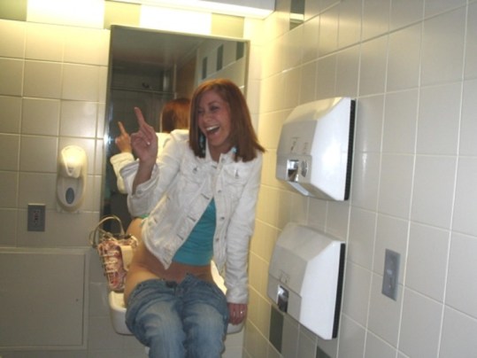 Drunk Times With Girls Peeing In Public 26 Photos