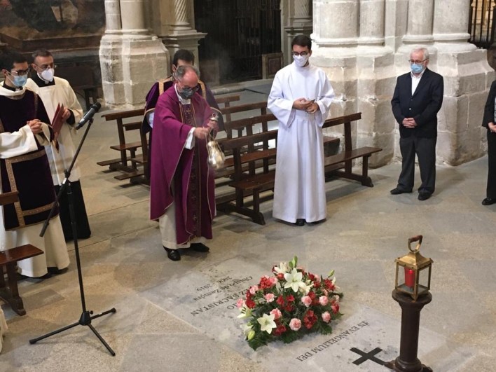 Homilía En El Primer Aniversario De La Muerte De Mons Gregorio