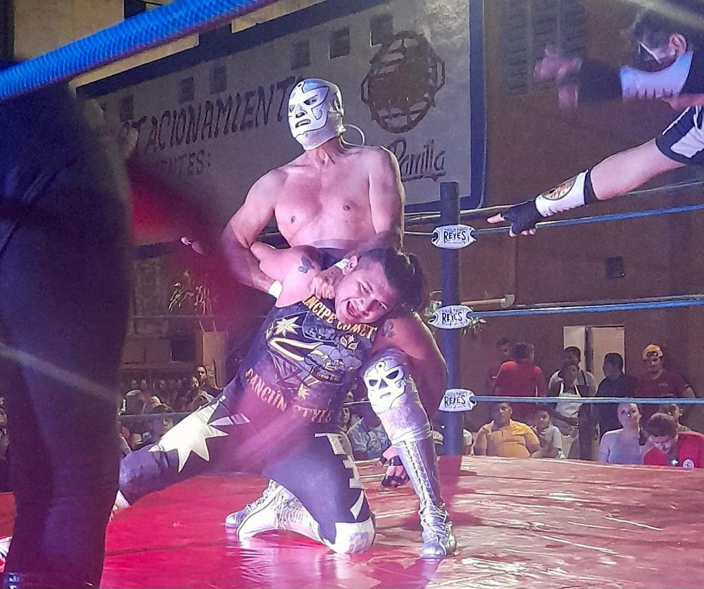 La Carnicería Presentó Cuatro Batallas En Jueves De Lucha Libre En