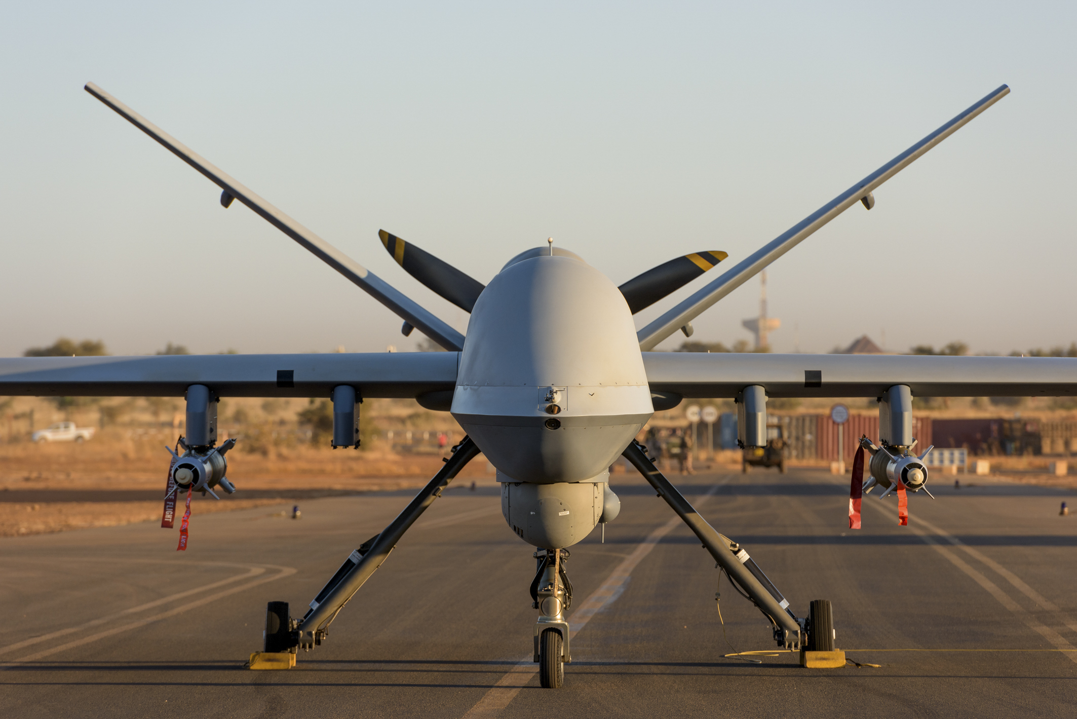 Imagens França Envia Seus Drones Armados Reaper Para O Combate