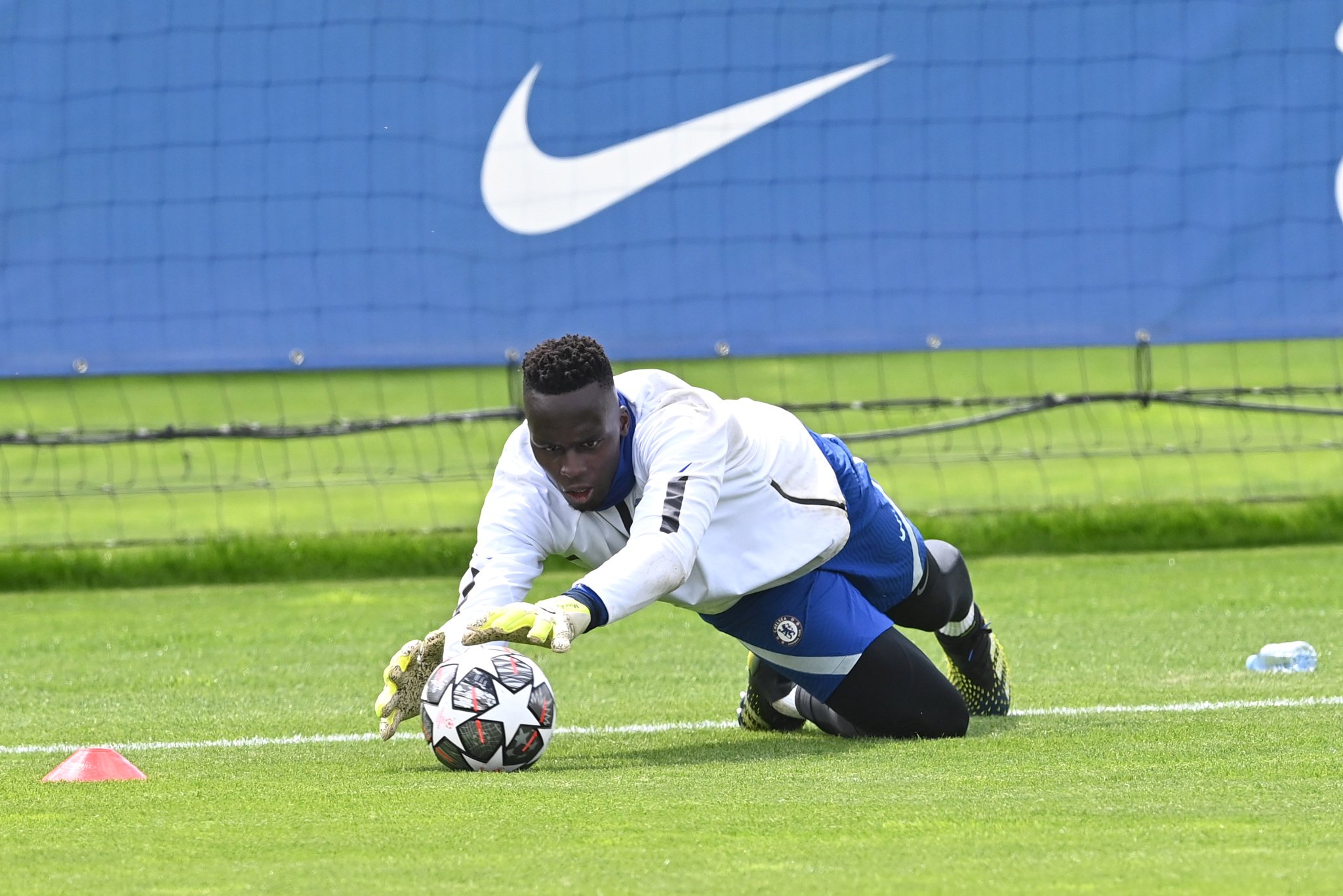 Recuperados De Lesão Ngolo Kanté E Édouard Mendy Treinam Com O Grupo