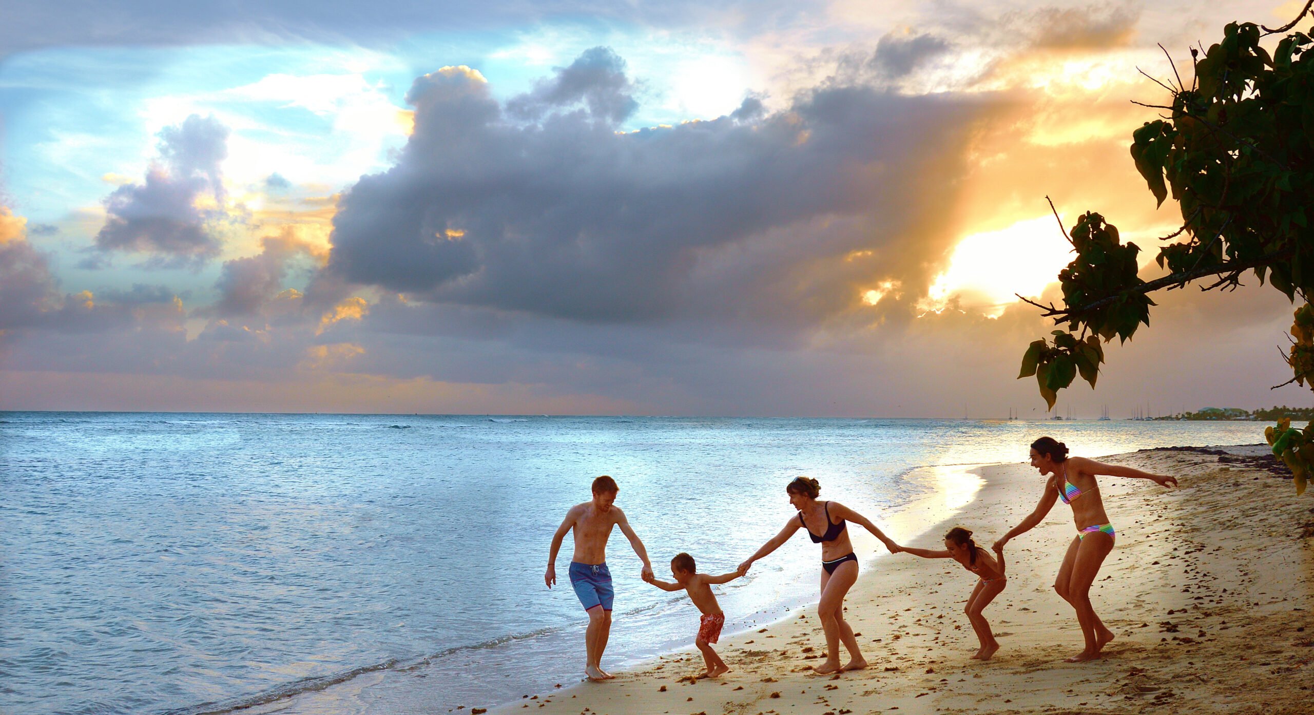 Tour Du Monde En Famille Trucs Et Astuces Candc Cedric Lizotte