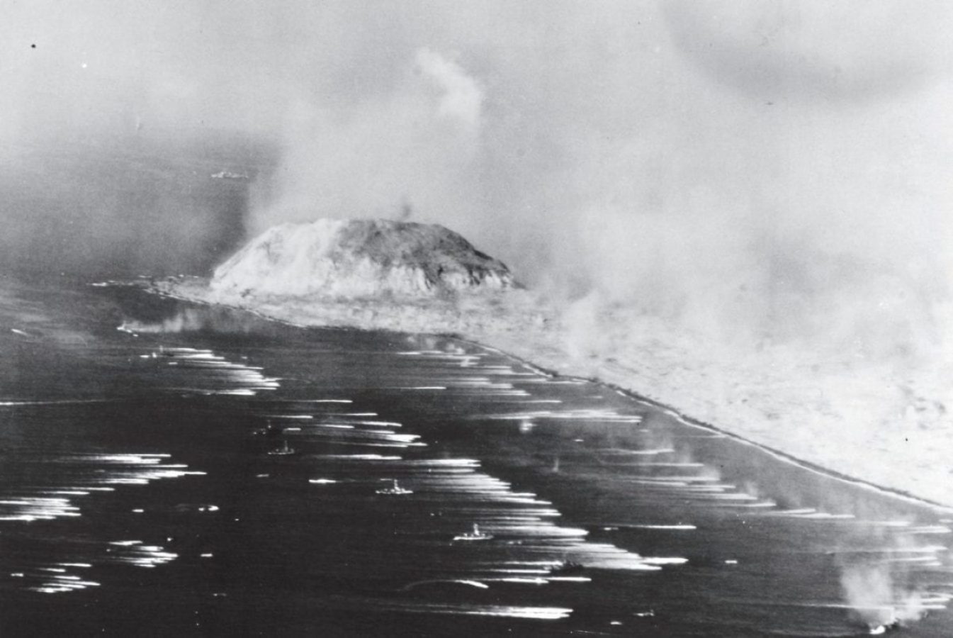 The Landing From The Beaches Of Iwo Jima To Suribachis Peak Defense