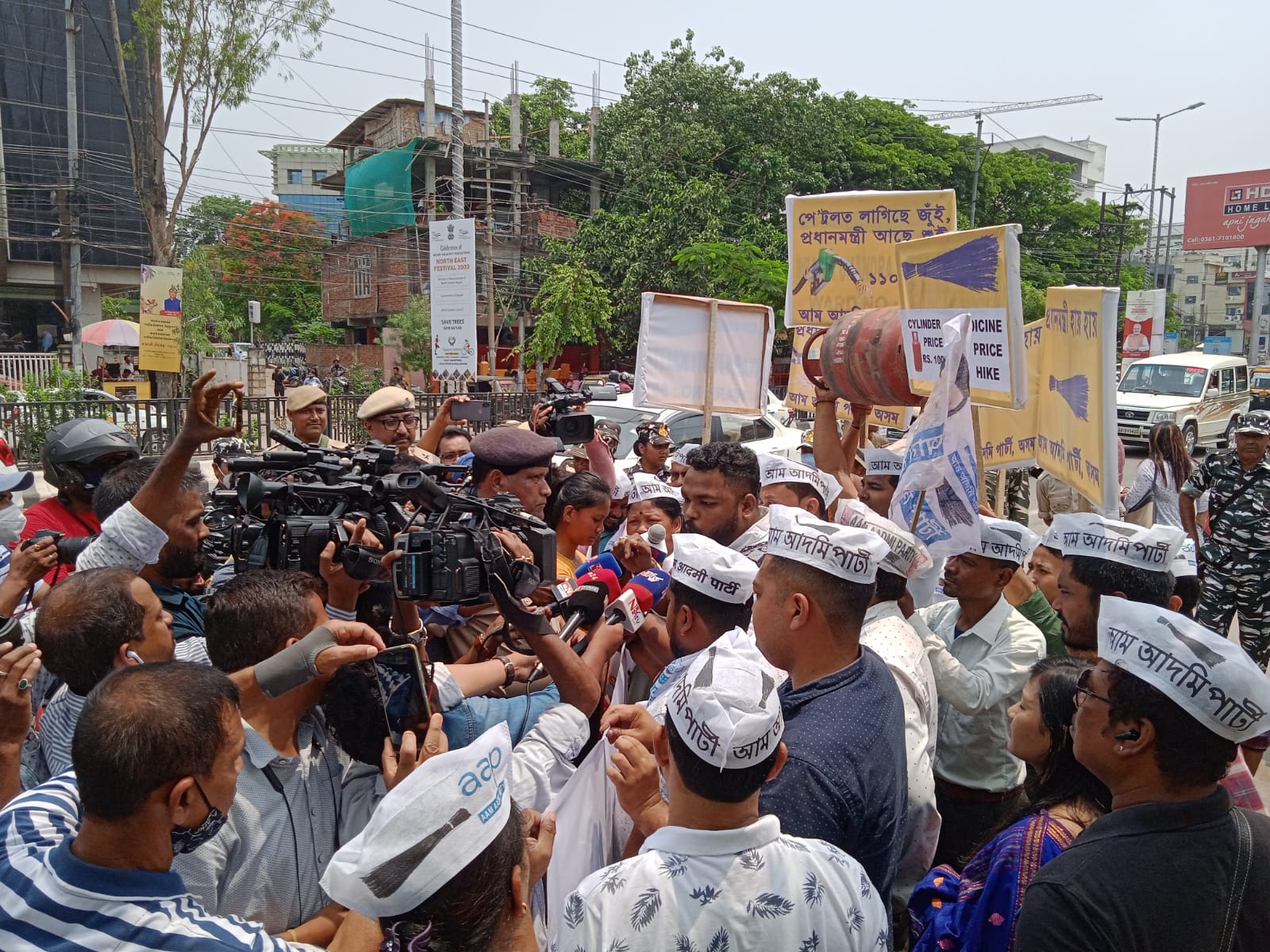 Aap Stages Protests Against Price Rise During Pms Assam Visit