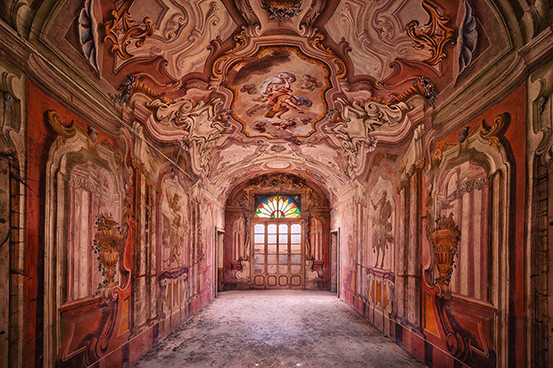 These Photos Of Decaying Sanctuaries Will Make You Believe In Ghosts