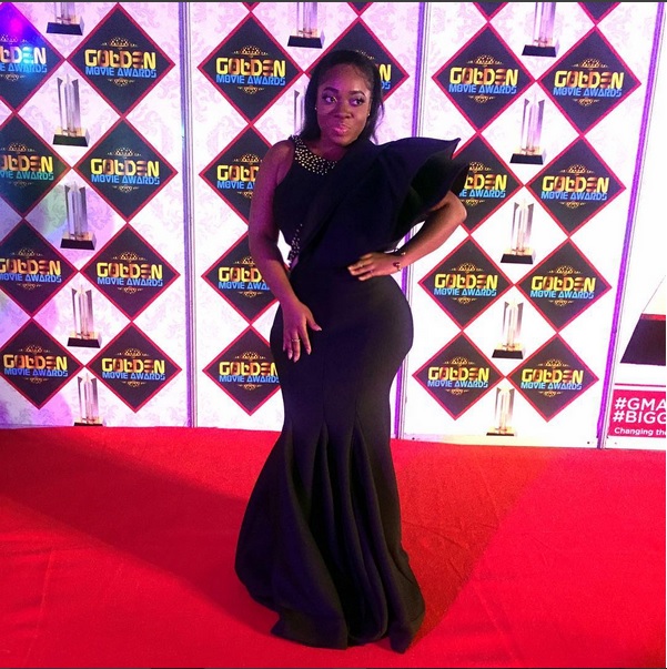 Moesha Boduong Shows Off Her Amazing Curves At Golden Movie Awards 2016