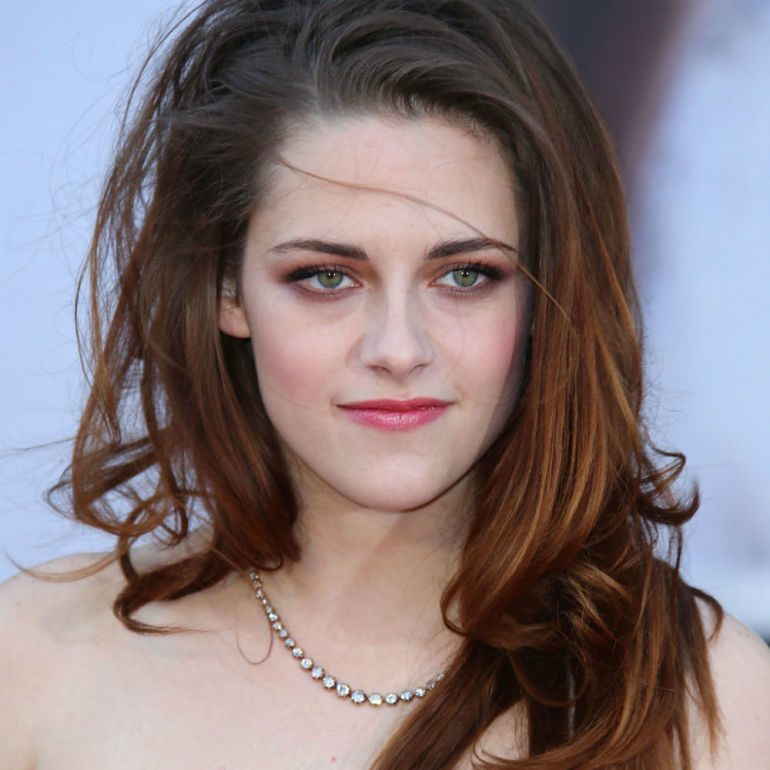 Kristen Stewart Awarded As The Best Supporting Actress In “clouds Of
