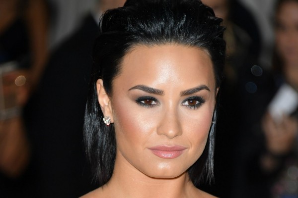 Demi Lovato Comes Out As Pansexual Scene Magazine From The Heart Of