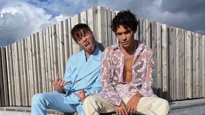 Young Royals Edvin Ryding Y Omar Rudberg Hablan De Escenas íntimas